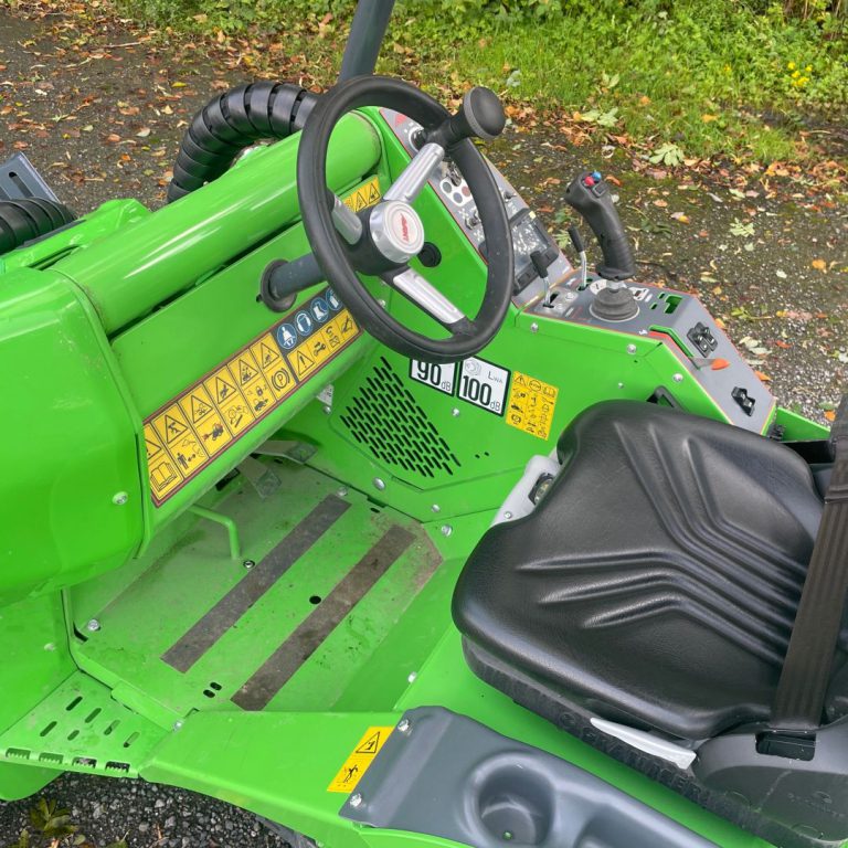 New 2024 Avant 640i Loader - APSV
